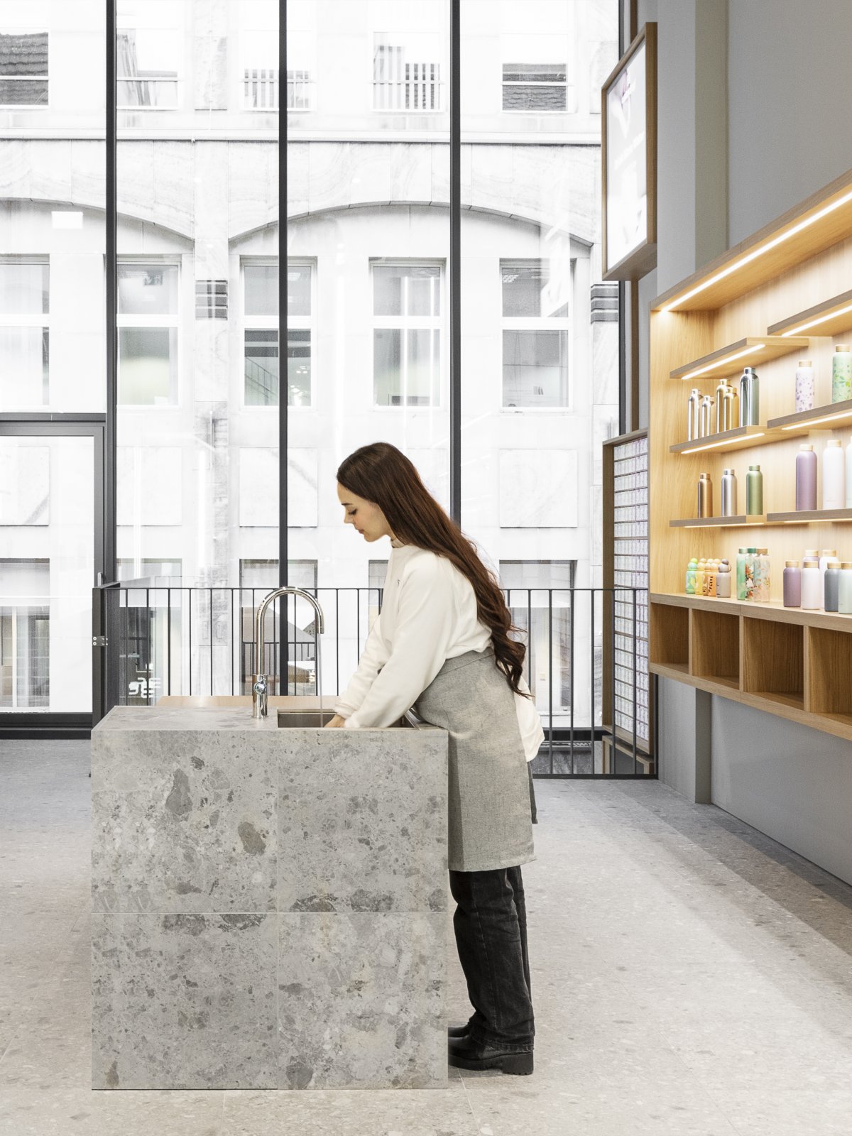 YINJISPACE - AllesWirdGut x Retail Design Waterdrop